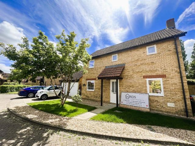 Chevalier Grove, Crownhill, Milton Keynes, Buckinghamshire. MK8, 3 bed property to rent, £1,800 pcm | PrimeLocation