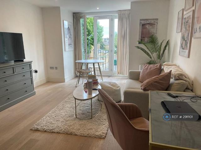 Chevening Road, London, NW6 1 bed flat to rent £2,300 pcm £531 pw