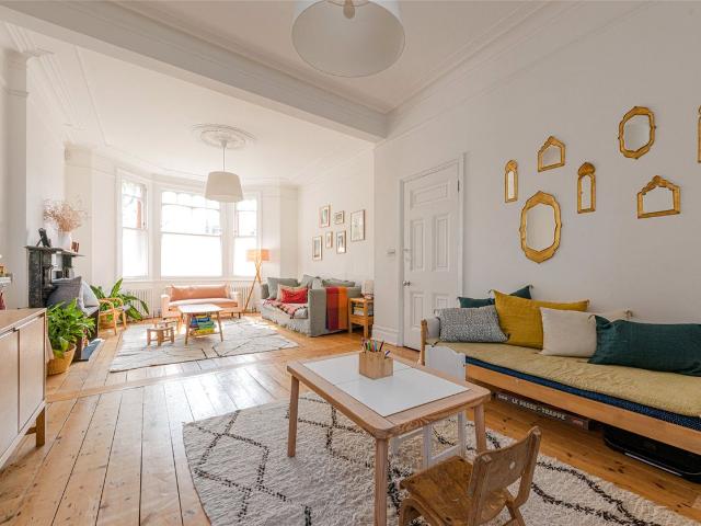 Chevening Road, London NW6, 4 bed semi detached house to rent, £7,250 pcm | PrimeLocation