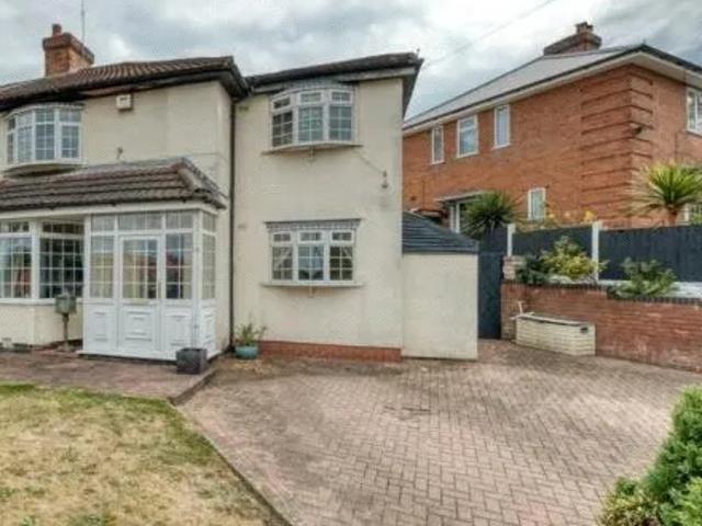 Cheverton Road, Turves Green, B31 1RS, United Kingdom | 4 bed duplex for rent #125162465 | Rentberry