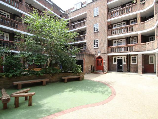 Cheverell House, Bethnal Green E2, 3 bed flat to rent, £2,900 pcm | PrimeLocation