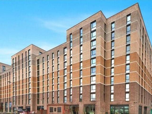 Chevette Court, Kimpton Road, 2 Bedroom Apartment