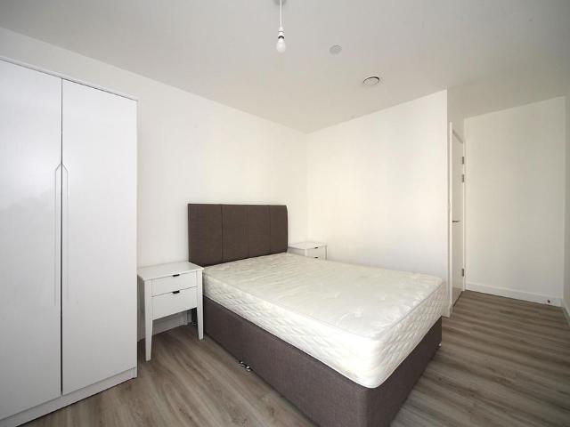 Chevette Court, Kimpton Road, Luton 2 bed apartment to rent £1,600 pcm £369 pw