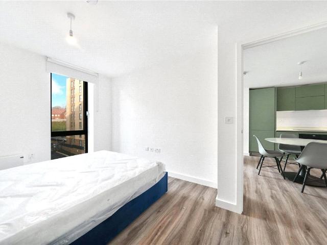 Chevette Court, Kimpton Road, Luton LU2, 1 bed flat to rent, £1,250 pcm | PrimeLocation