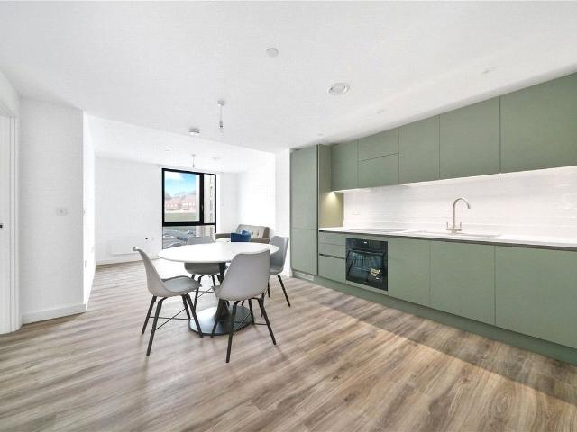 Chevette Court, Kimpton Road, Luton LU2, 2 bed flat to rent, £1,600 pcm | PrimeLocation