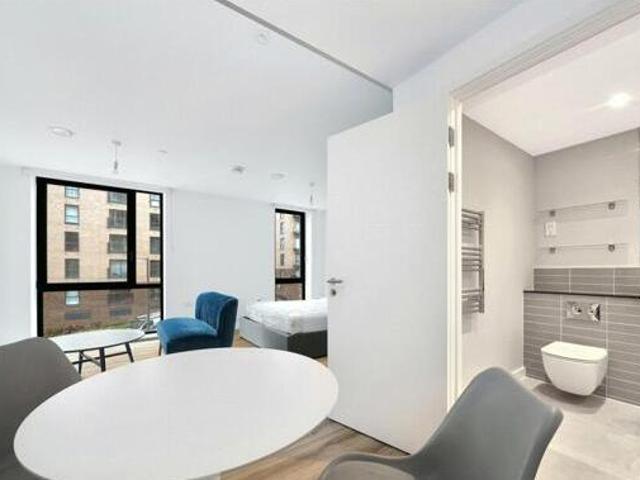 Chevette Court, Kimpton Road, Studio Apartment For
