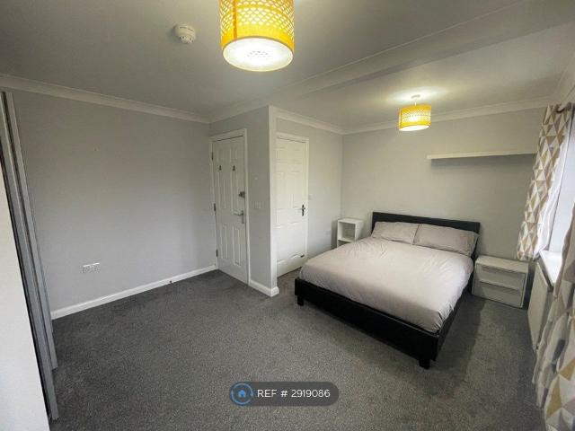 Cheviot Way, Stevenage SG1, Room to rent, £850 pcm | PrimeLocation