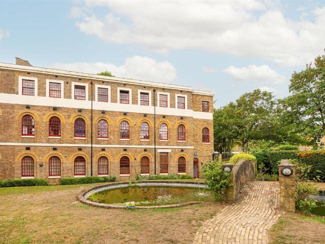 Chevy Road, Southall UB2, 1 bed flat to rent, £1,500 pcm | PrimeLocation