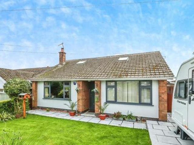 Chewton Avenue, Eastwood, 3 Bedroom Detached