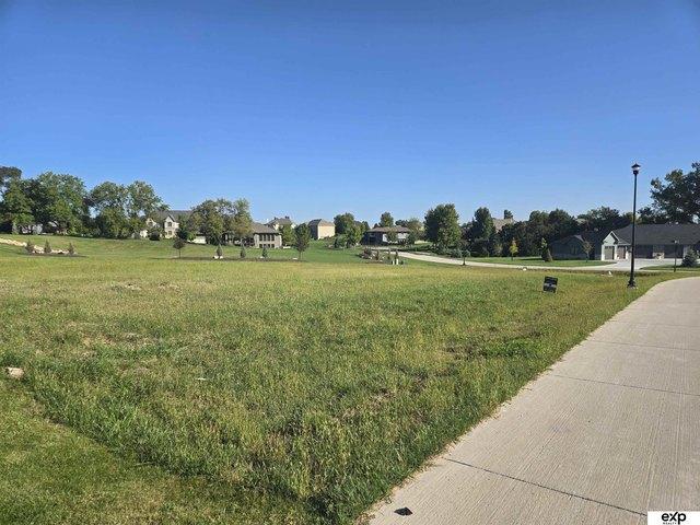 Cheyenne Rdg Lot 51, Omaha, NE 68136