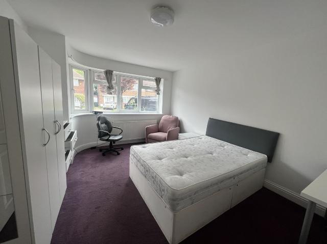 Cheyneys Avenue, Edgware, Greater London HA8, Room to rent, £975 pcm | PrimeLocation