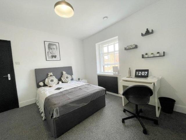 Cheyne Walk 14 bed house share to rent £9,100 pcm £2,100 pw