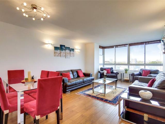 Cheyne Walk, Chelsea, London SW3, 2 bed flat to rent, £3,500 pcm | PrimeLocation