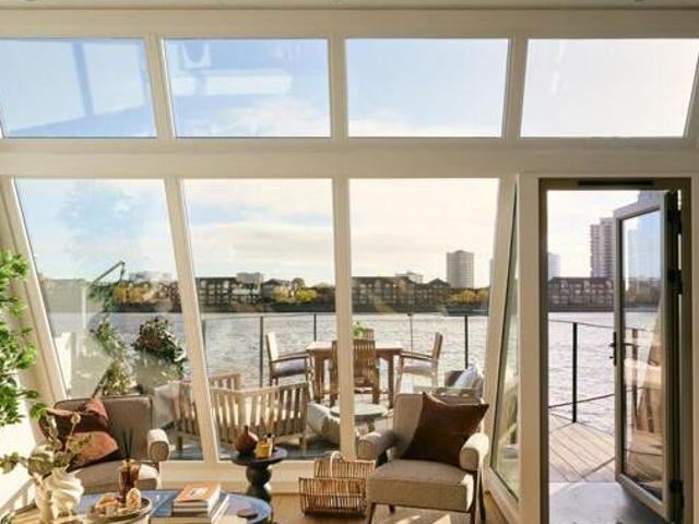 Cheyne Walk, Chelsea, 2 Bedroom House