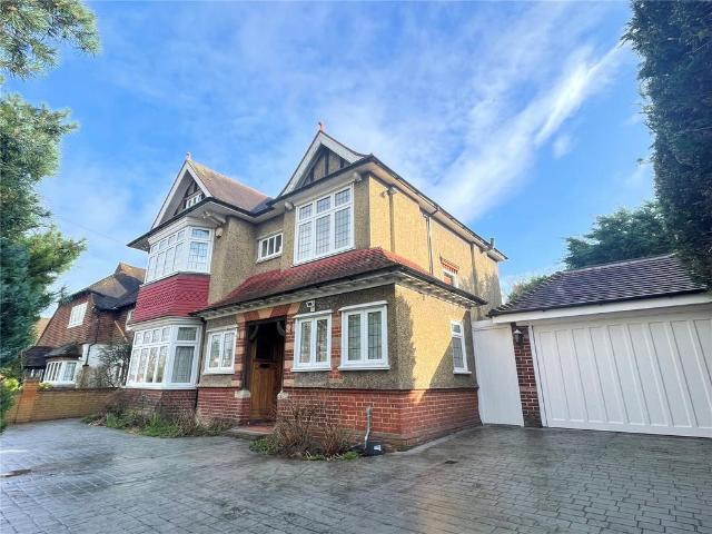 Cheyne Walk, Croydon, Surrey, CR0 4 bed detached house to rent £3,350 pcm £773 pw