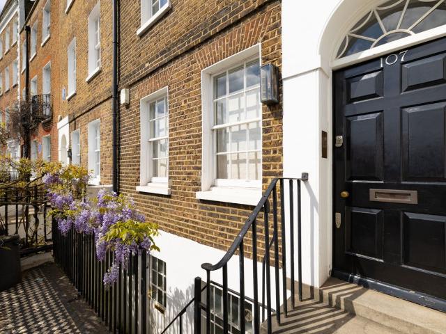 Cheyne Walk, London SW10, 4 bed terraced house to rent, £14,000 pcm | PrimeLocation