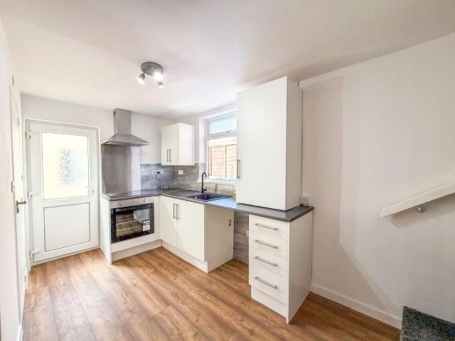 Cheadle ST10, 3 bed end terrace house to rent, £800 pcm | PrimeLocation