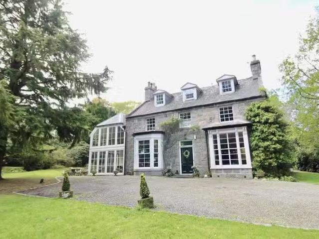 Cheap 4 BA 5 bedroom detached house for rent in Cults, Aberdee.