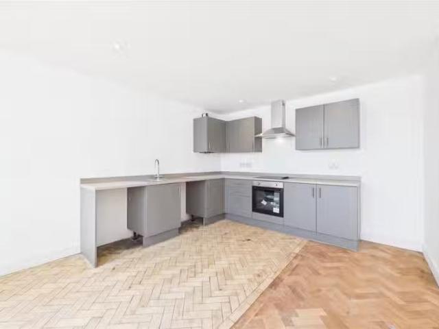 Nice 4 bedroom Flat to rent, Lovewell Road, Lowestoft, NR33 £.