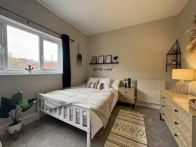 Just in! 4 bedroom house for rent in Gleave Road, Selly Oak, B.