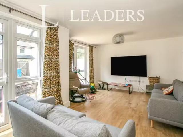 Cheap 4 bedroom terraced house for rent in Adams Close, BH15