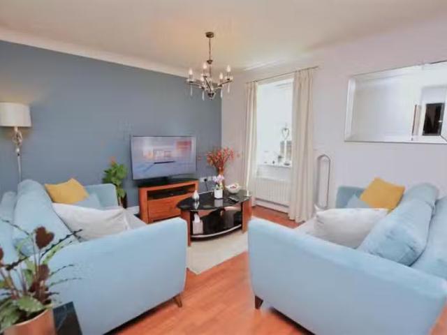 New 4 bedroom terraced house for rent in Silbury Avenue, Colli.