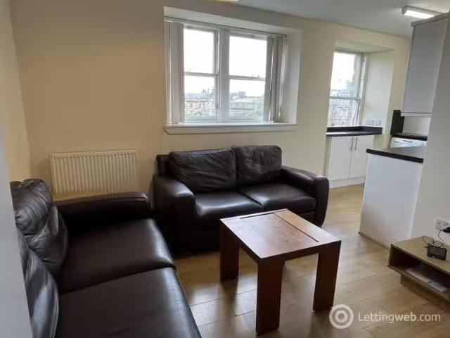 For Rent! 4 BR Property to rent in 56 Reform Street, Dundee C.