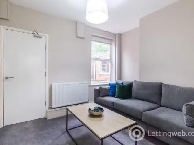 Unique 4 BR Property to rent in Forster Street, City Centre, N.