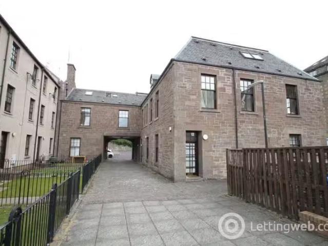 Unique 4 BR Property to rent in Taylors Lane, Dundee