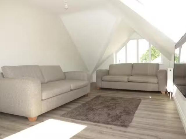 Nice 5 BA 5 bedroom flat for rent in 5 bedroom First Floor Fla.