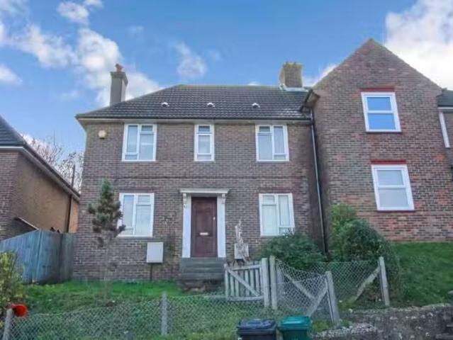 Rental! 5 bedroom End Terrace House to rent, Ringmer Drive, Br.