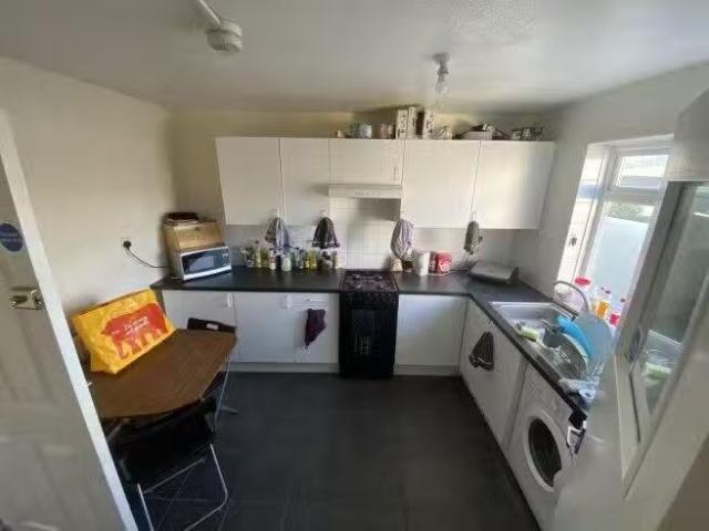 Just in! 5 bedroom house share for rent in Downs Road, CT2