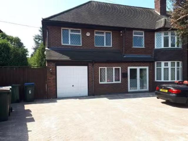 Unique 5 bedroom semi detached house for rent in Kenpas Highwa.