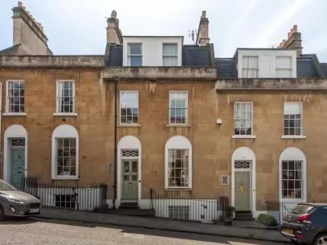 New 5 bedroom terraced house for rent in George Street, Bathwi.
