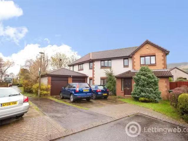 Cheap 5 BR Property to rent in Auchingane, Edinburgh, EH10