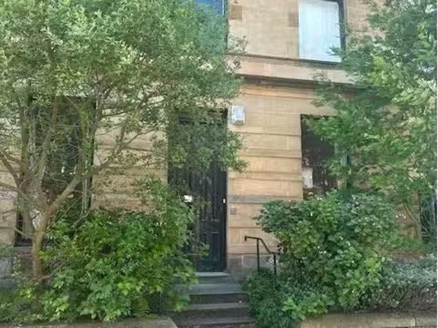 Cozy 5 BR Property to rent in Hyndland Road, Hyndland, Glasgow.
