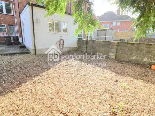 New 6 bedroom detached house for rent in Frederica Road, Bourn.