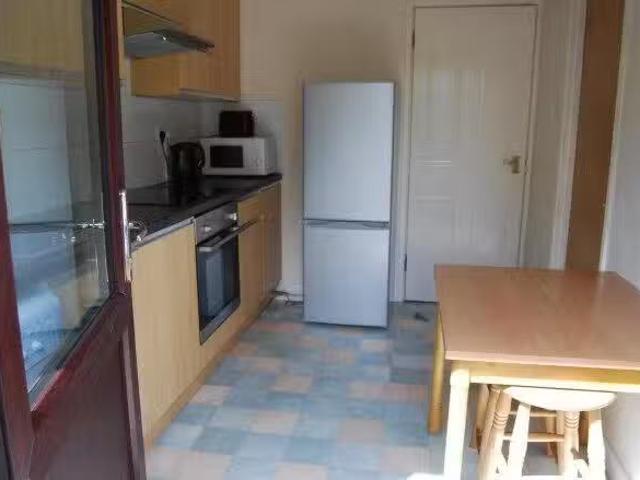 Unique 6 bedroom house share for rent in Smithson Close, BH12