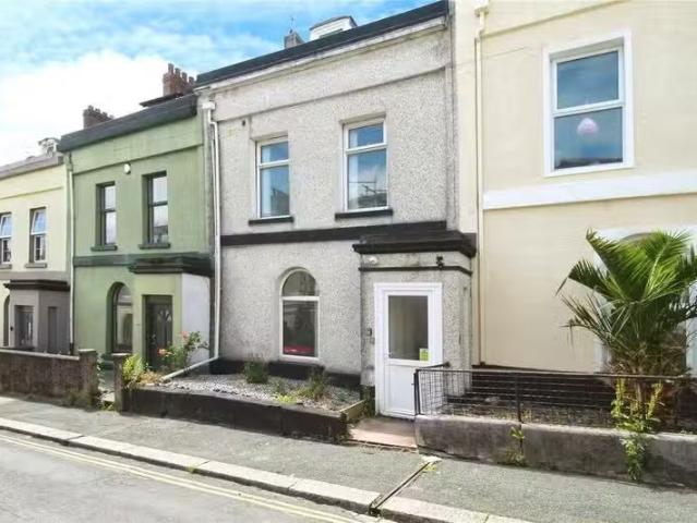 Just in! 6 bedroom Mid Terrace Room to rent, Prospect Street.