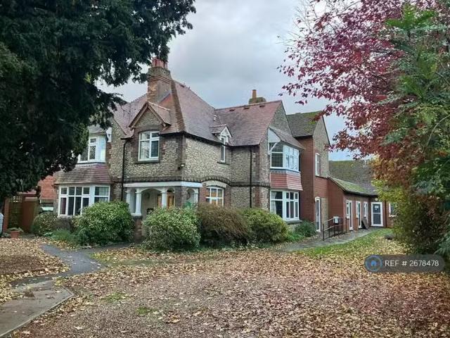 Charming 13 BA 1 bedroom house share for rent in Churchway, Ha.