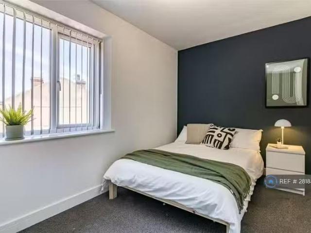 Just in! 10 BA 1 bedroom house share for rent in The Horse And.