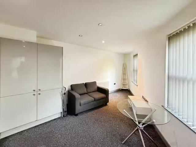 Just in! 1 BA Studio apartment for rent in Blackwall, Halifax.