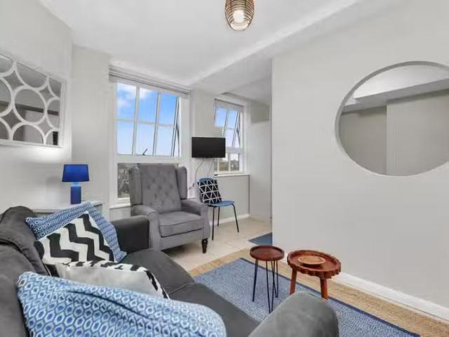 Charming 1 BA Studio apartment for rent in Wilmot Street, Lond.