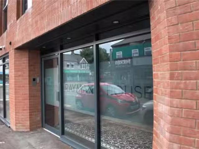Unique 1 BA Studio apartment for rent in Twyning Road, Stirchl.