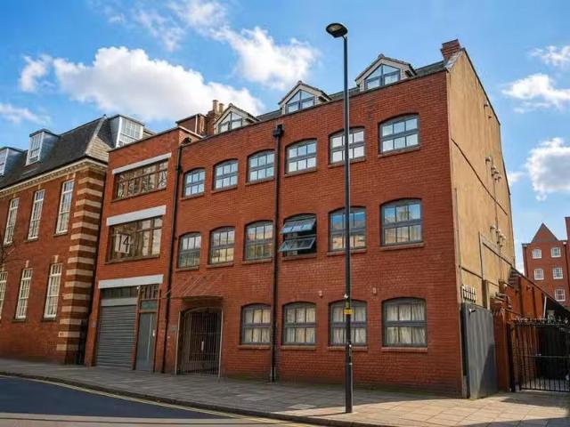 Cheap 1 BA Studio flat for rent in Merchants Rest, City Centre.