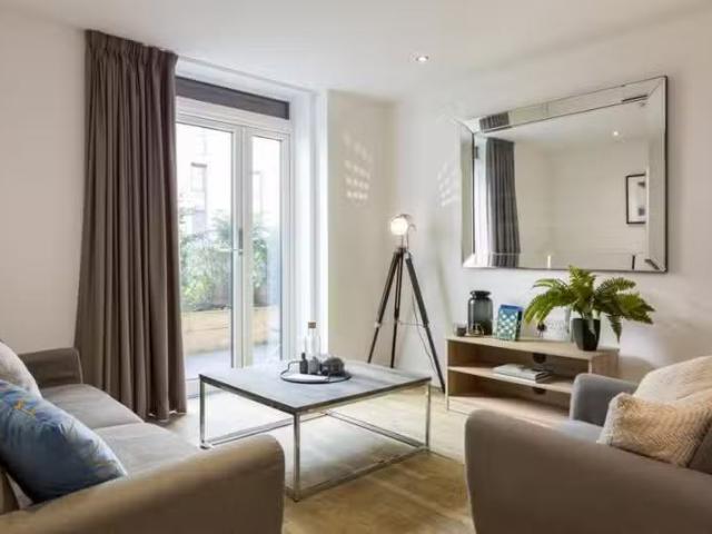 Cozy 1 BA Studio flat for rent in Allegro, Exchange Square B4