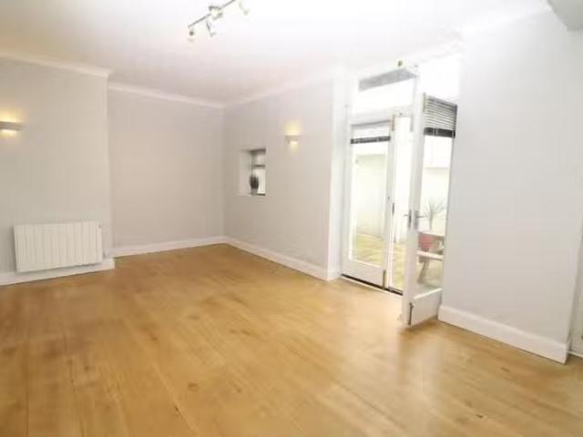 New 1 BA Studio flat for rent in Brunswick Square, Hove, BN3