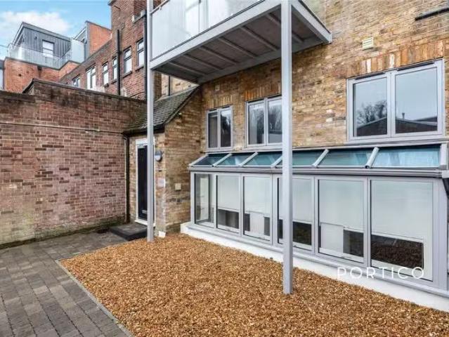 New 1 BA Studio flat for rent in George Lane, London, E18
