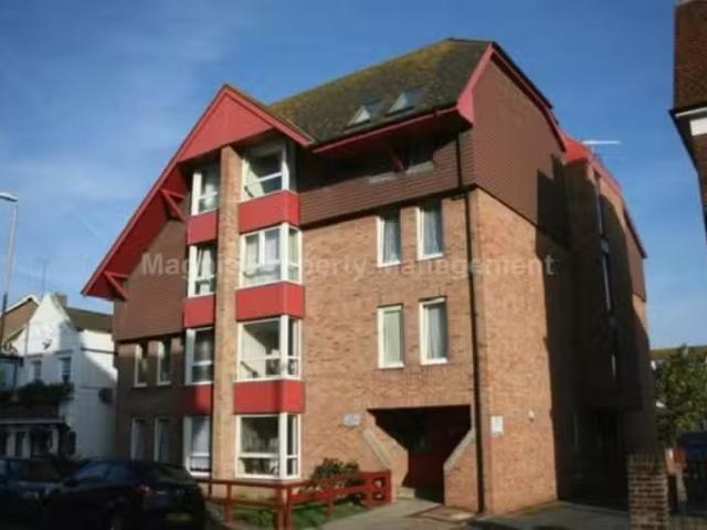 Charming 1 BA Studio flat for rent in Langney Road, Eastbourne.