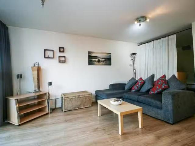 Cheap 1 BA Studio flat for rent in Liberty Place, Sheepcote St.